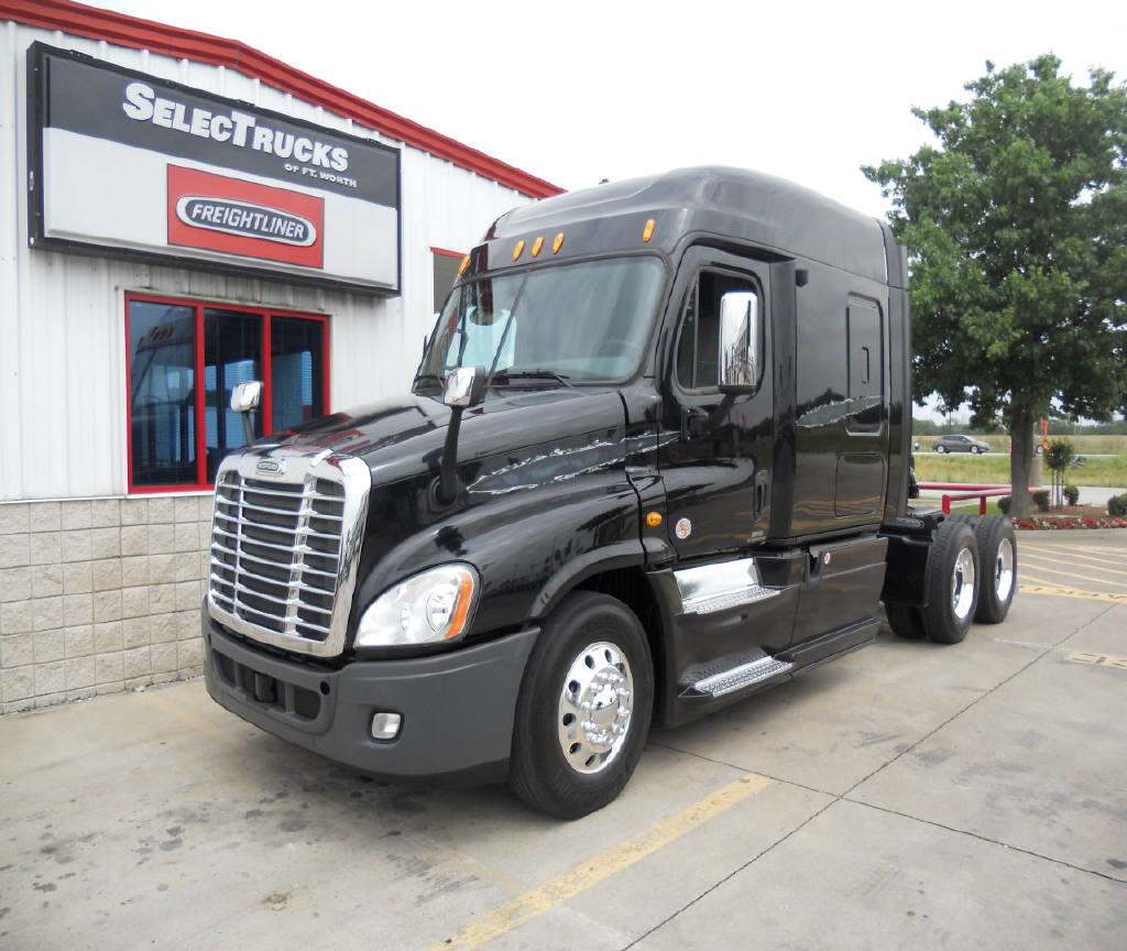 2013 Freightliner Cascadia Semi Truck - Fort Worth, TX
