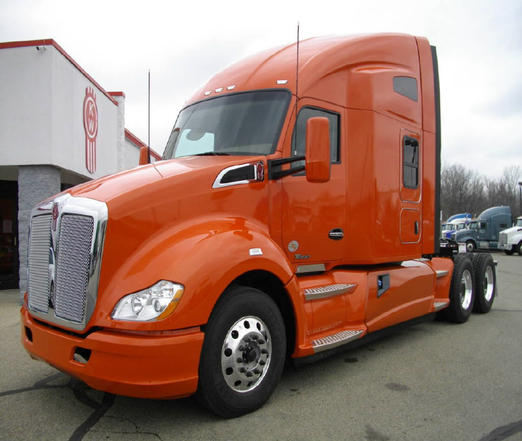 2015 Kenworth T680 Sleeper Truck - Dayton, OH
